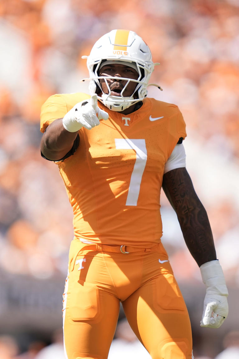 Tennessee LB Arion Carter declares for 2026 NFL draft, opts out of bowl