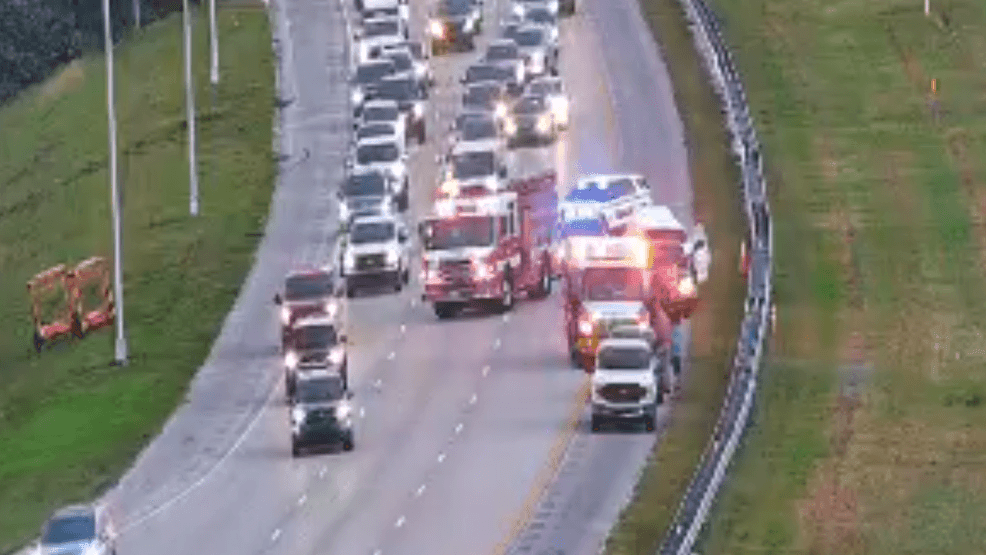 Crash with injuries on I-95 South in Stuart blocks lanes