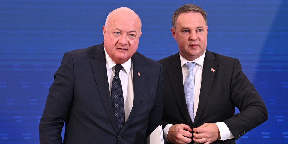 Mega-Skandal: Regierung zahlt 14 Mio. an Fake-News