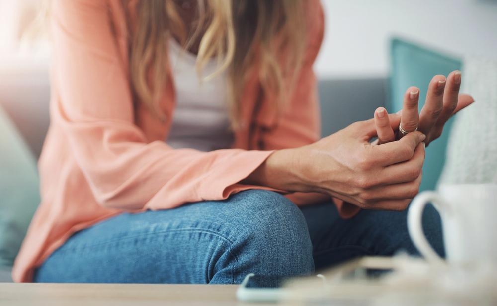 9 self-soothing behaviors that reveal you might be stimming