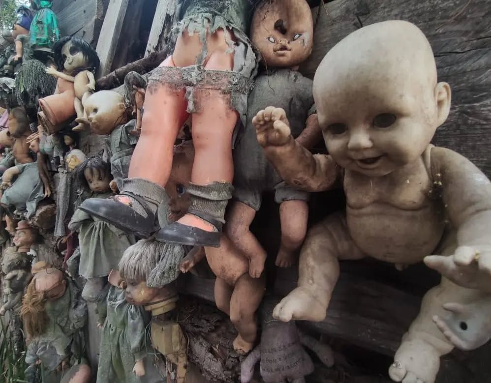 Xochimilco: the strange island of abandoned dolls