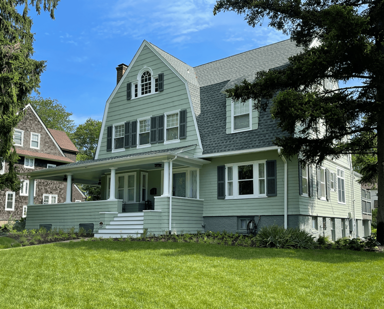 I Asked Three Color Experts How to Choose Modern Exterior House Colors ...