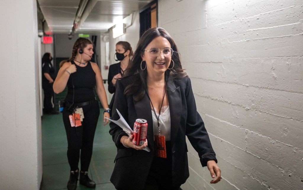 CBS News boss Bari Weiss seen with bodyguards amid heightened security ...