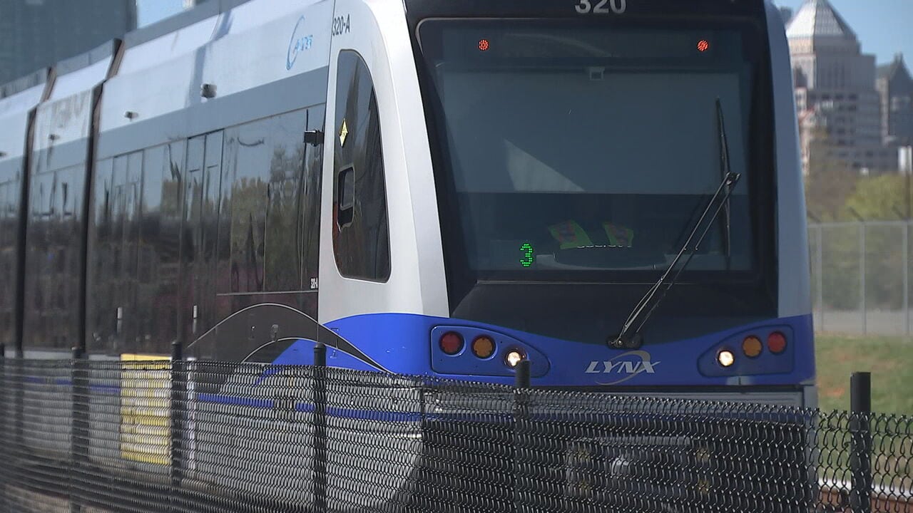 ‘Suspicious package’ temporarily blocks section of Charlotte light rail