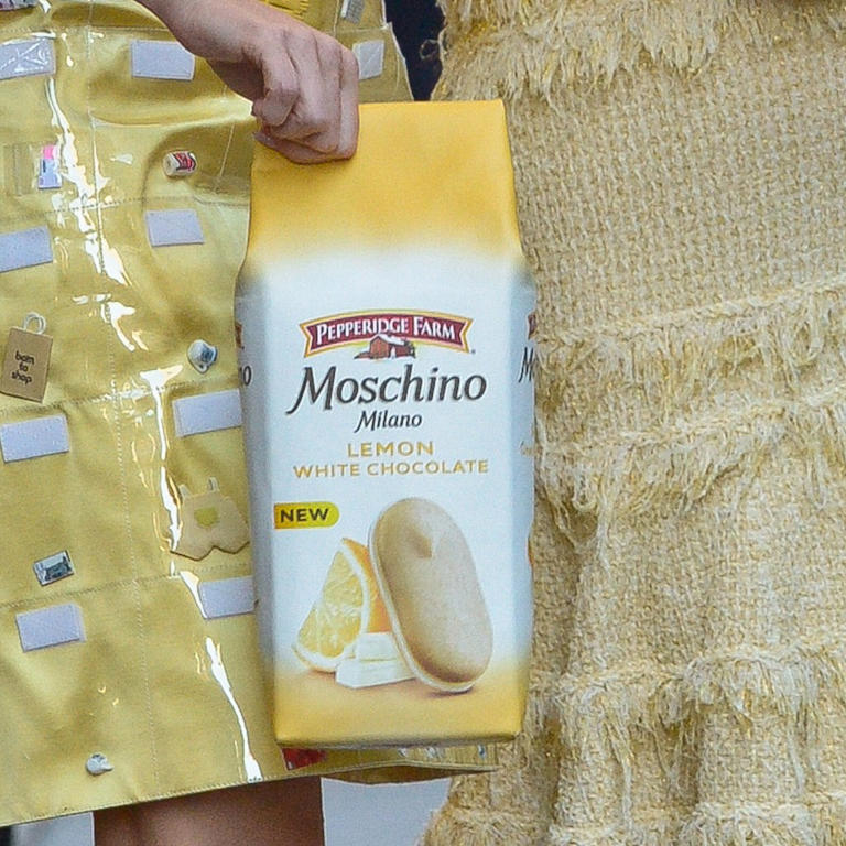 Brie Larson’s $895 Moschino clutch looks good enough to eat