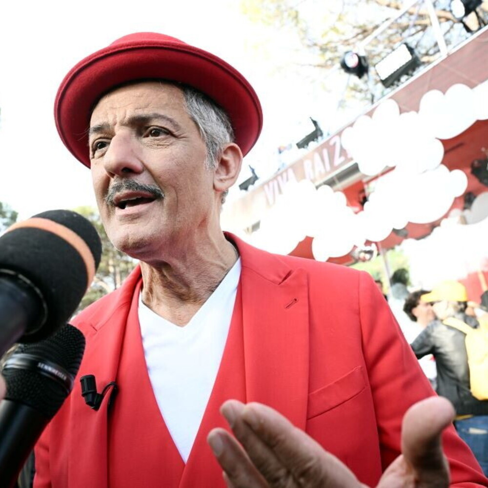 Mina canta il jingle a 'La pennicanza', Fiorello emozionato: "Grazie di ...