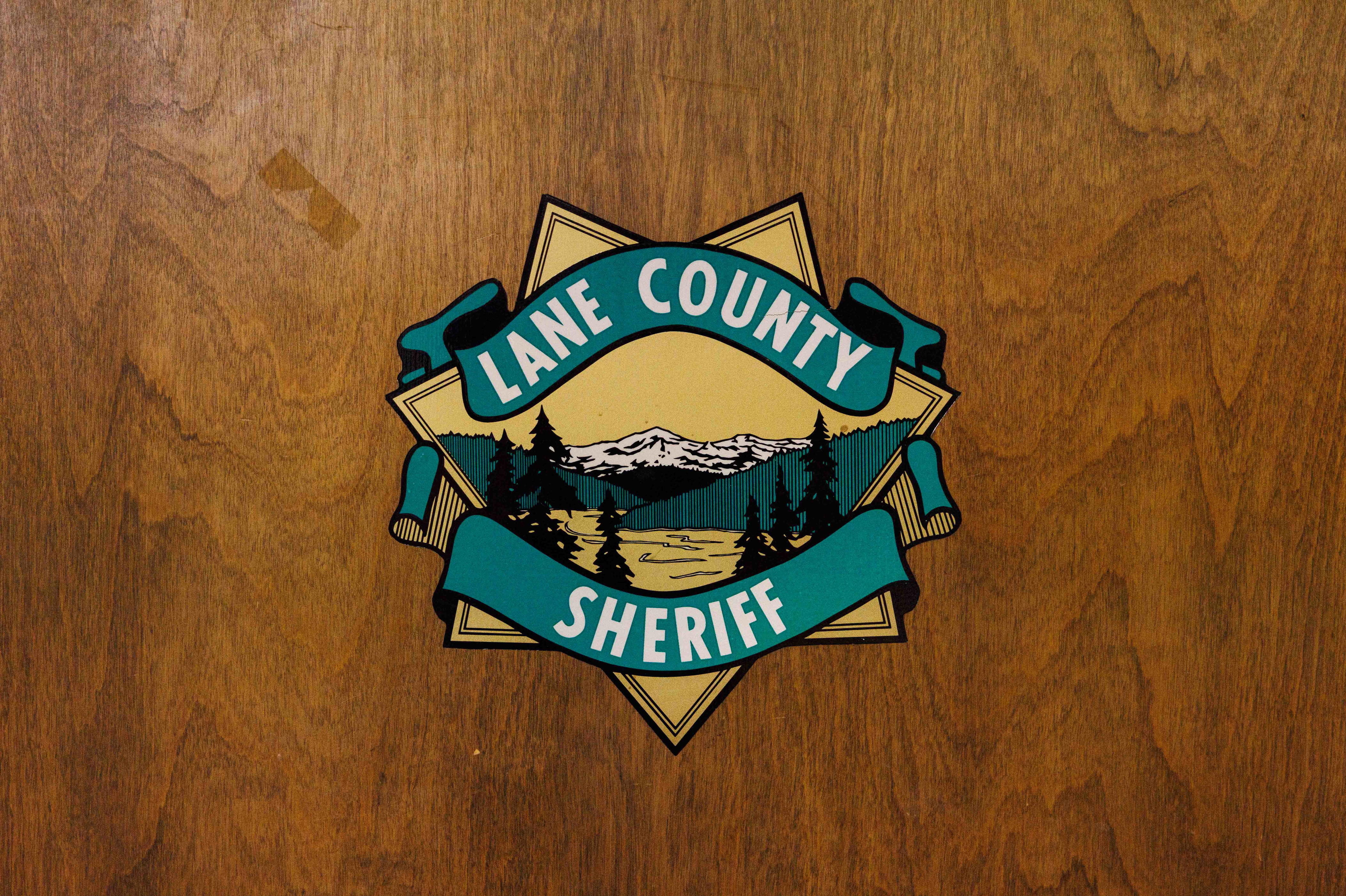 Man menaces mothers waiting for school bus in Glenwood, police say