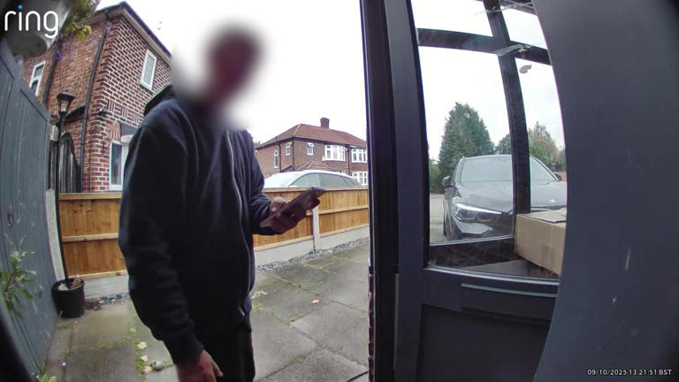 'Vulgar' Evri courier threw packages of glassware and shouted ...