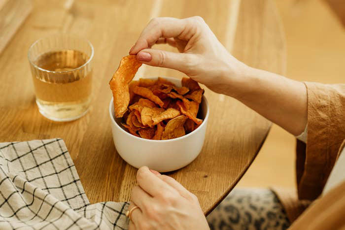 6 Surprising Eating Habits That May Signal You Have ADHD (And What To ...