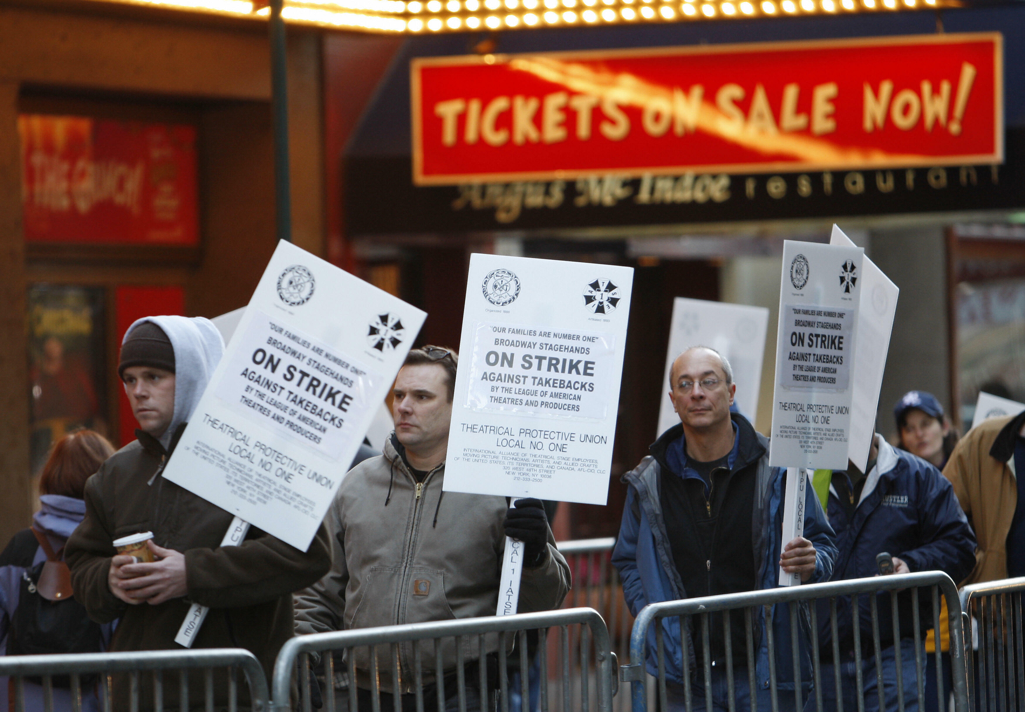 Broadway Musicians Threaten Strike Is Looming Over Contract Dispute
