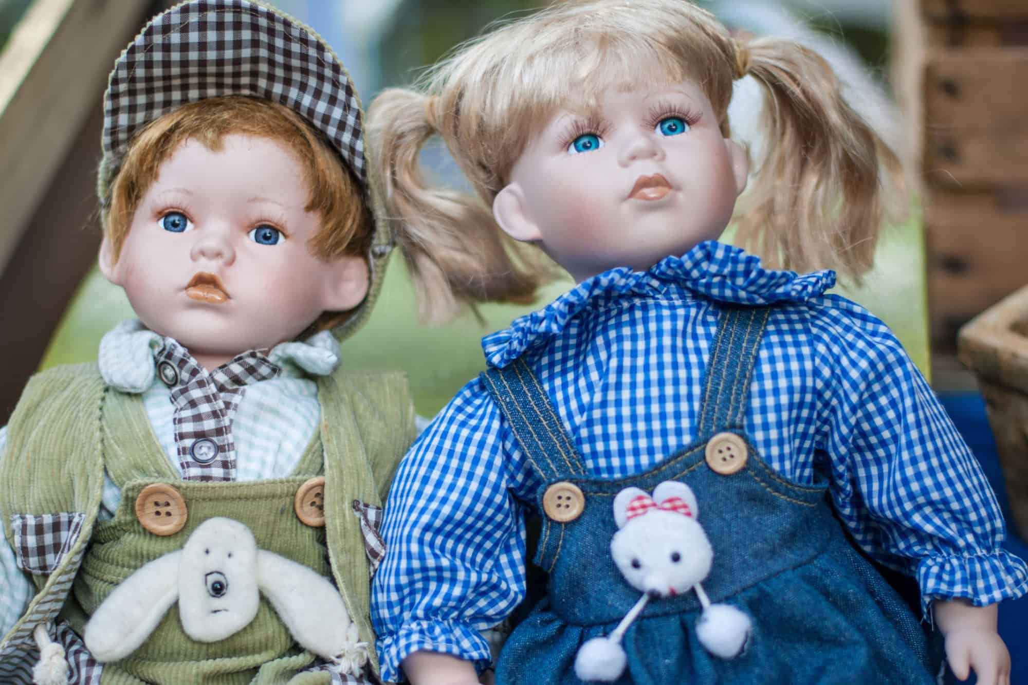 12 Vintage Items That Usually Aren't Worth Anything
