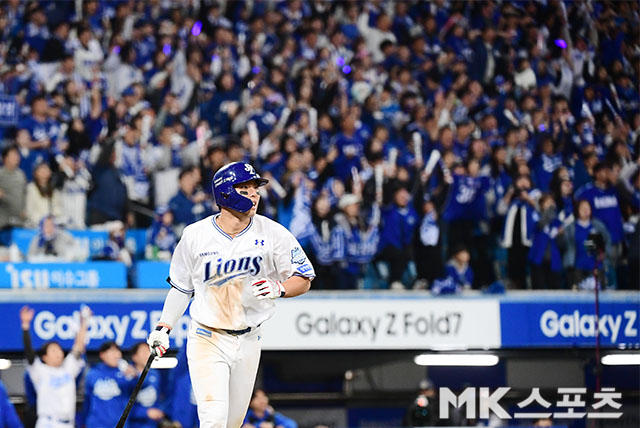 ‘기사회생했다!’ 삼성, ‘김영웅 2홈런 6타점 미친 활약’ 앞세워 한화에 3차전 패배 설욕…PO 2승 2패로 대전행 [MK PO4]