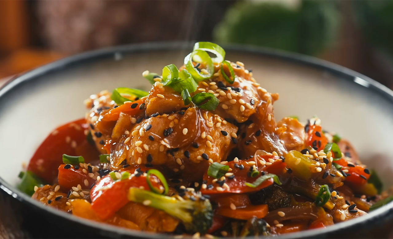 Your Goto Easy Stir-Fried Chicken Meal! Asian Style