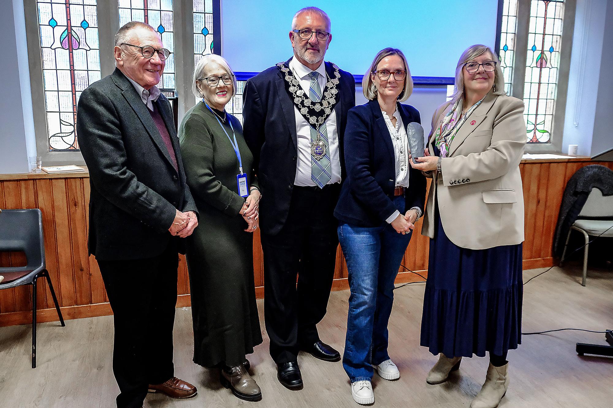 Higham Ferrers's flint axe find had the experts guessing "No use of ...