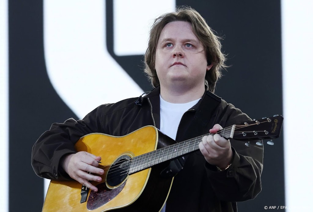 Lewis Capaldi is ooit van datingapp afgegooid