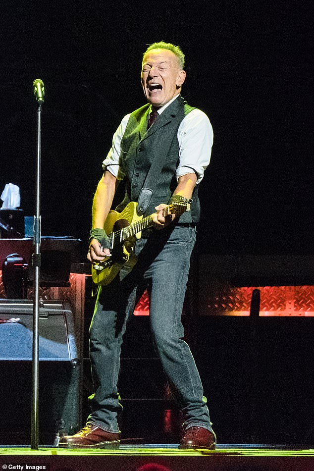 Bruce Springsteen admits he was 'embarrassed' by his 'breakdown' as he ...