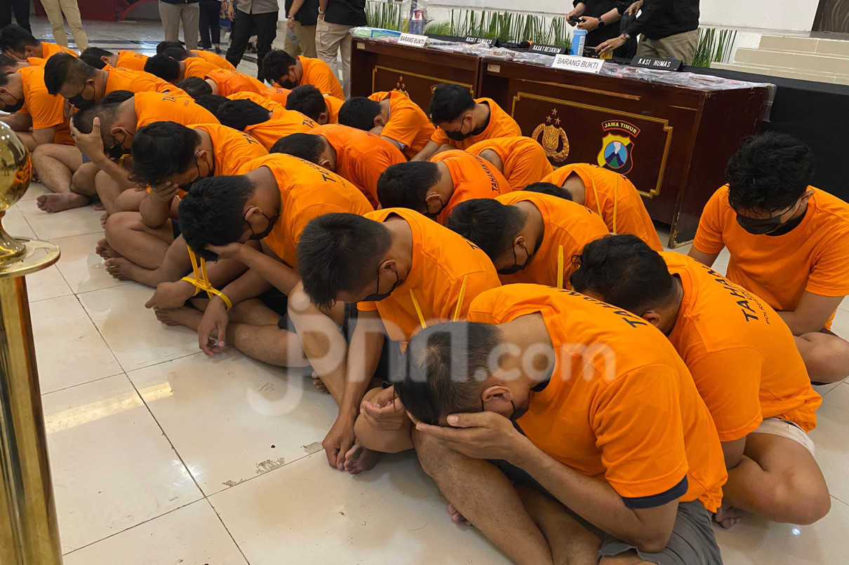 Fakta-Fakta Penggerebekan Pesta Gay di Surabaya, Nomor 3 Mencengangkan