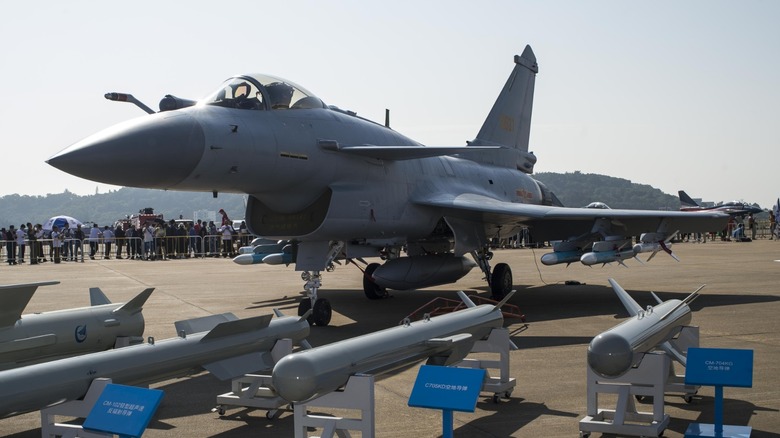 The J-10 Fighter Is China's Answer To The F-16 – Here's How The Two ...