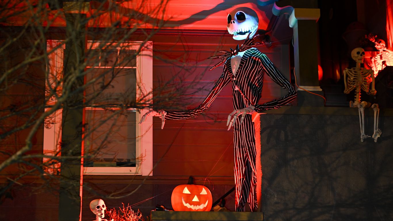 Costumes, cocktails and creepy artifacts this Halloween in SF