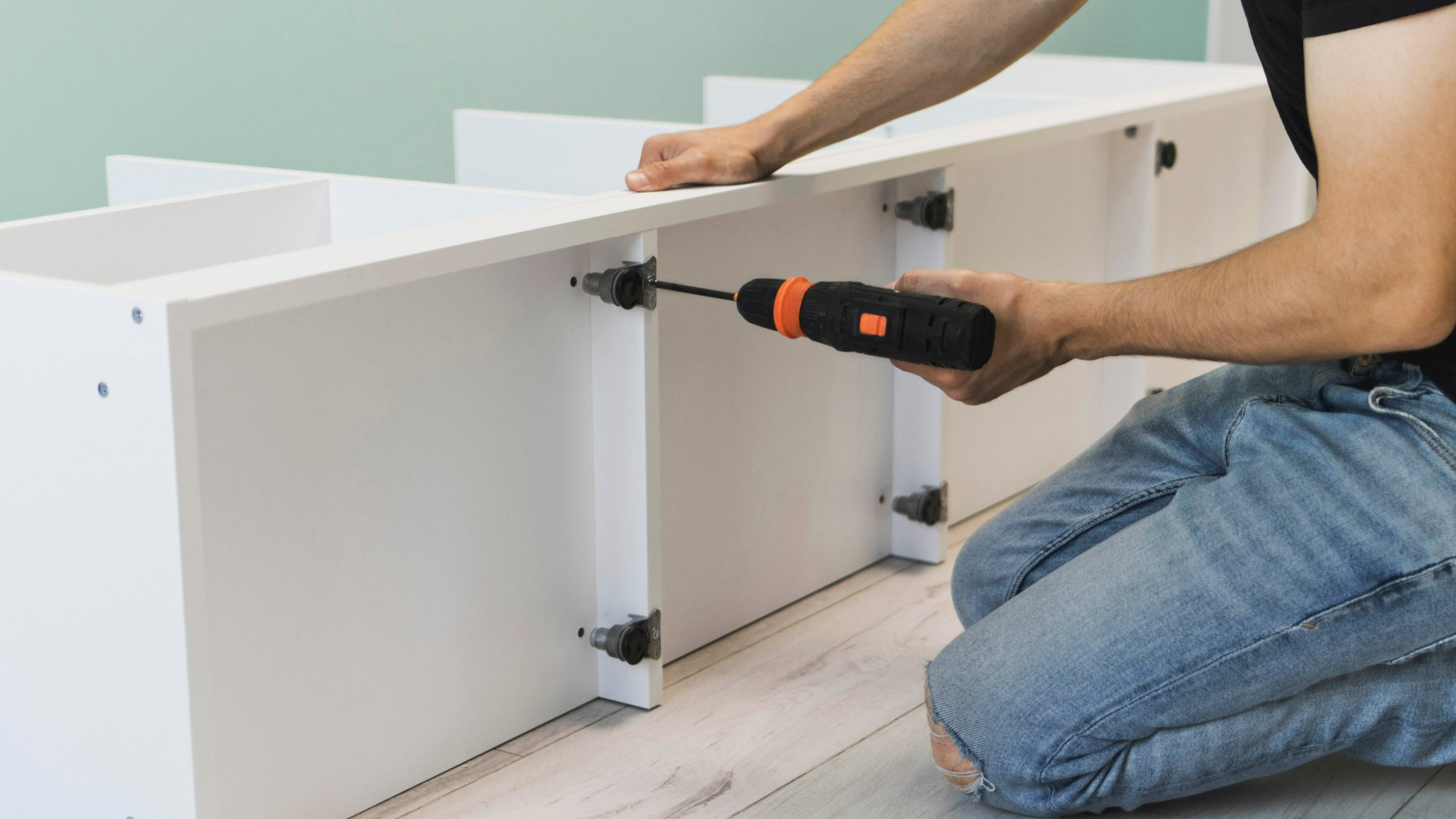 Polacy rzucili się przed świętami na meble. GUS podał dane