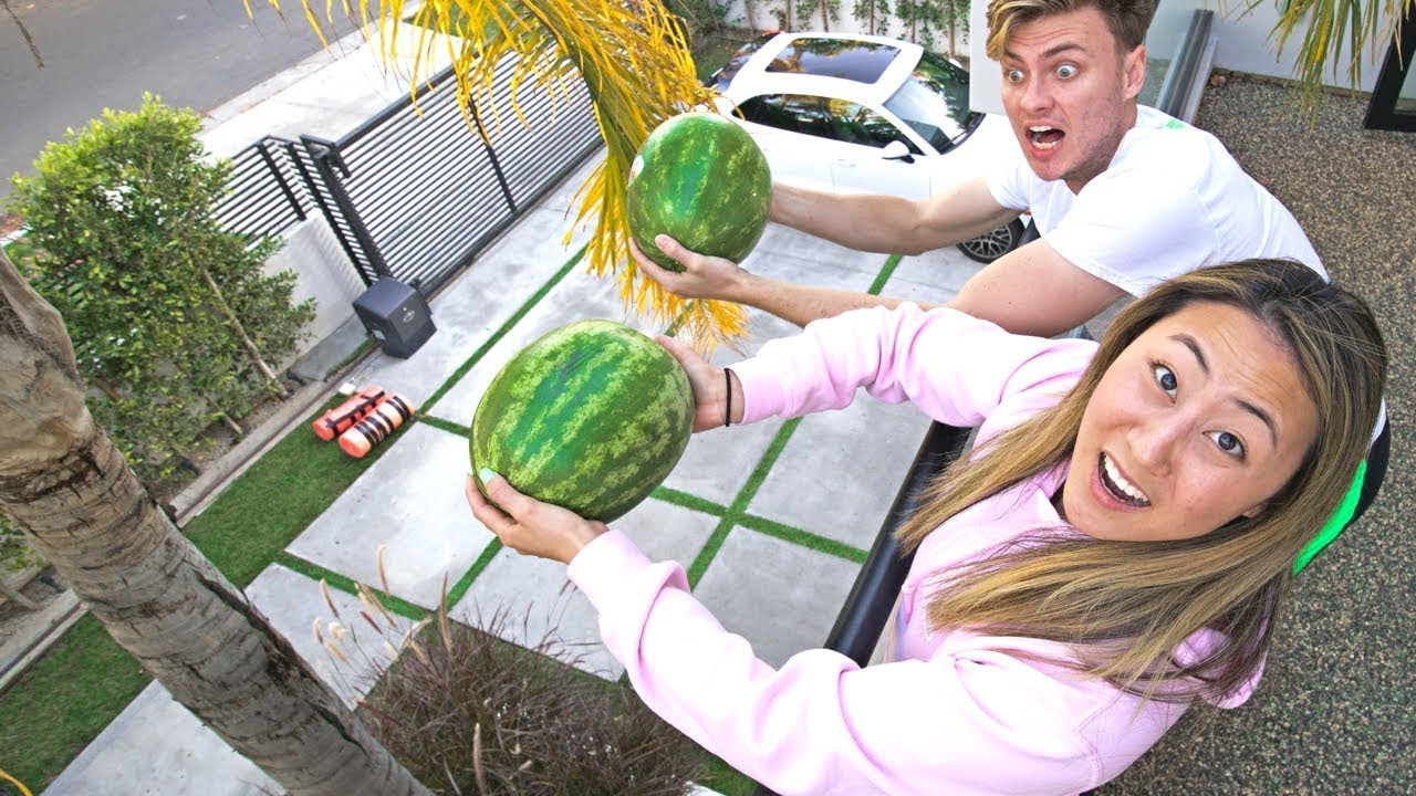 I try to win $10,000 with a watermelon! 🍉