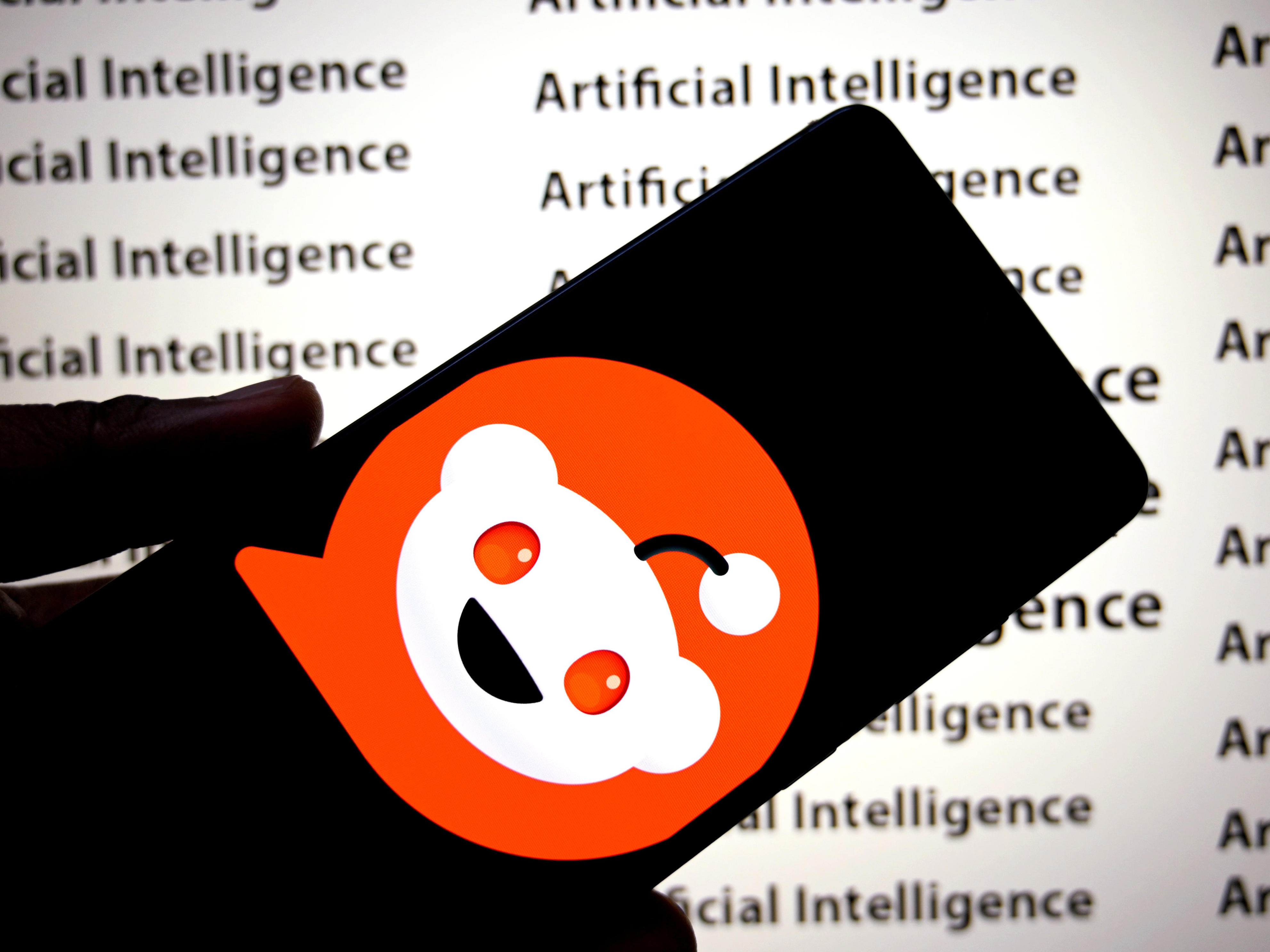 Reddit drags Perplexity in a new lawsuit, accusing it of building up a ...