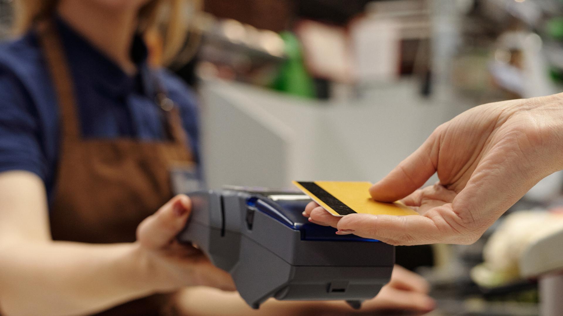 BBB warns of tap-to-pay scam
