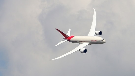 Emergency power, or RAT, deployed frequently on Boeing 787s, finds inquiry