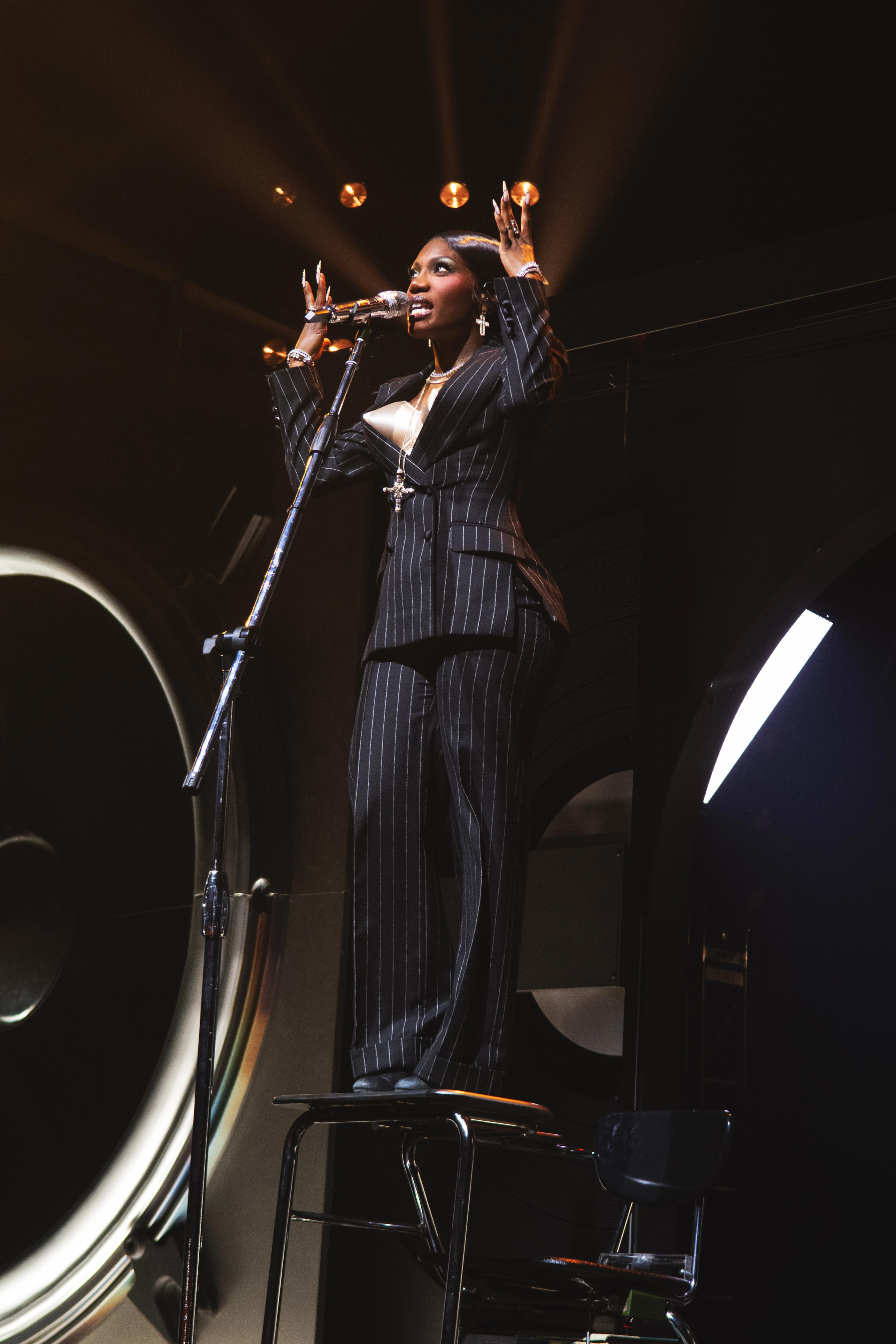 Doechii gives a master class in performing at Live From the Swamp Tour ...