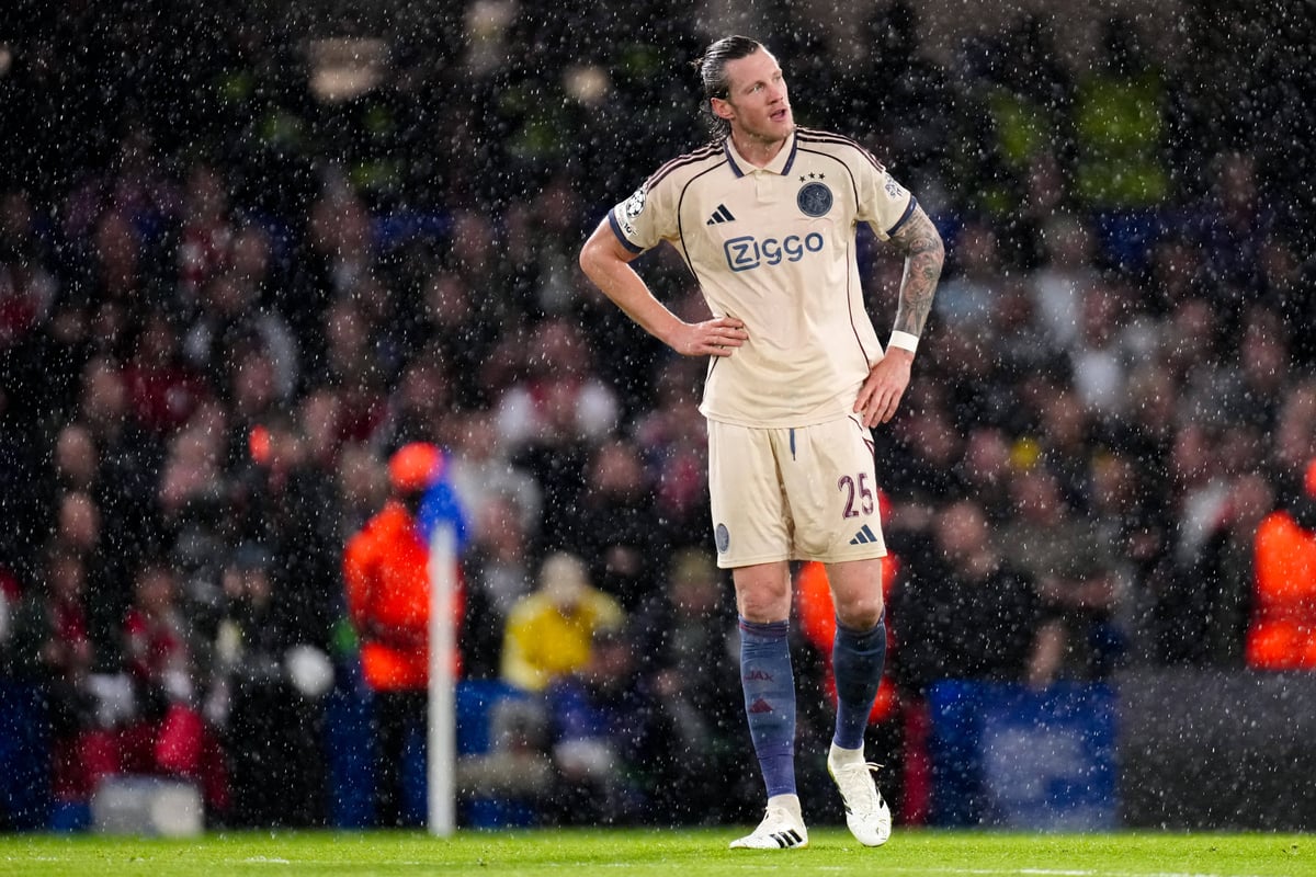 Chelsea-fans dagen Wout Weghorst uit met spreekkoor