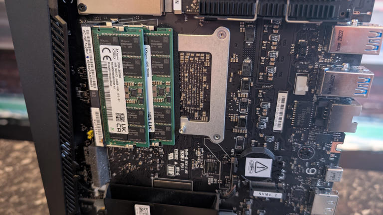 The new Asus ROG NUC might actually be the best compact gaming PC I've ...