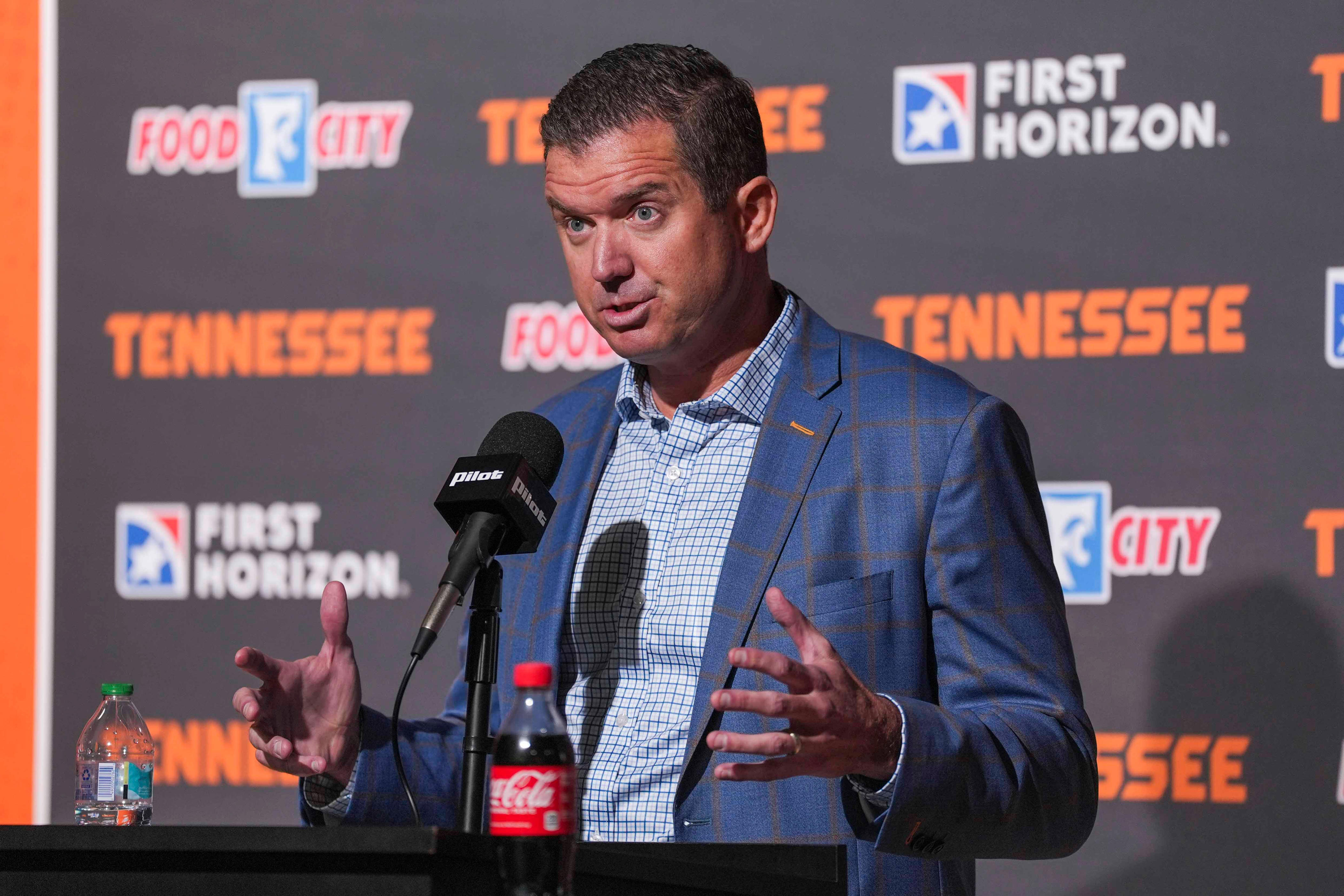 Danny White details Tennessee baseball coaching search, Tony Vitello ...