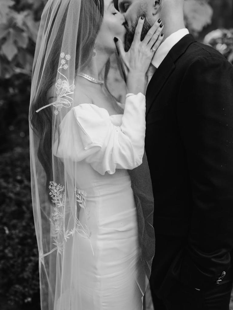 Todos los detalles de la boda de Alana Hadid; sus hermanas Gigi y Bella ...