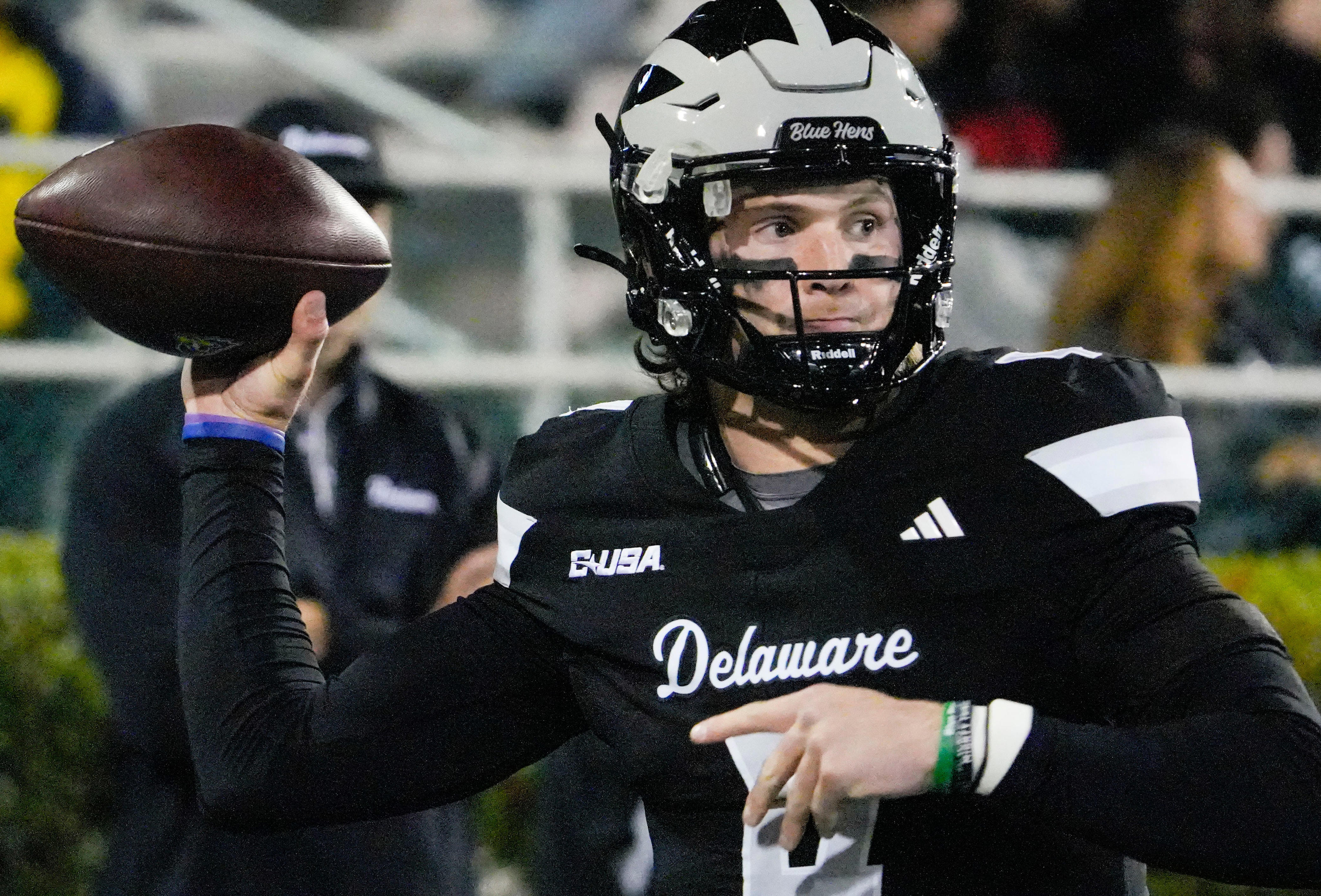 Nick Minicucci throws 4 TD passes, Delaware downs Middle Tennessee in ...