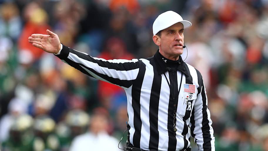 Official From Auburn vs Georgia Game Reportedly Suspended