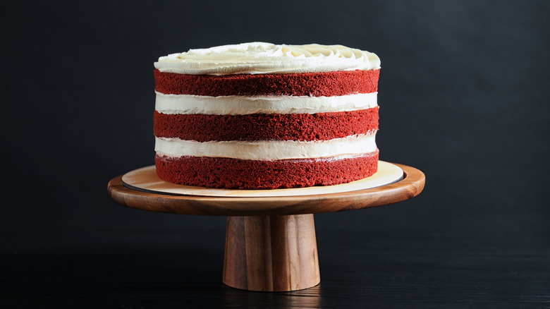 10 Tips You Need When Baking The Perfect Red Velvet Cake