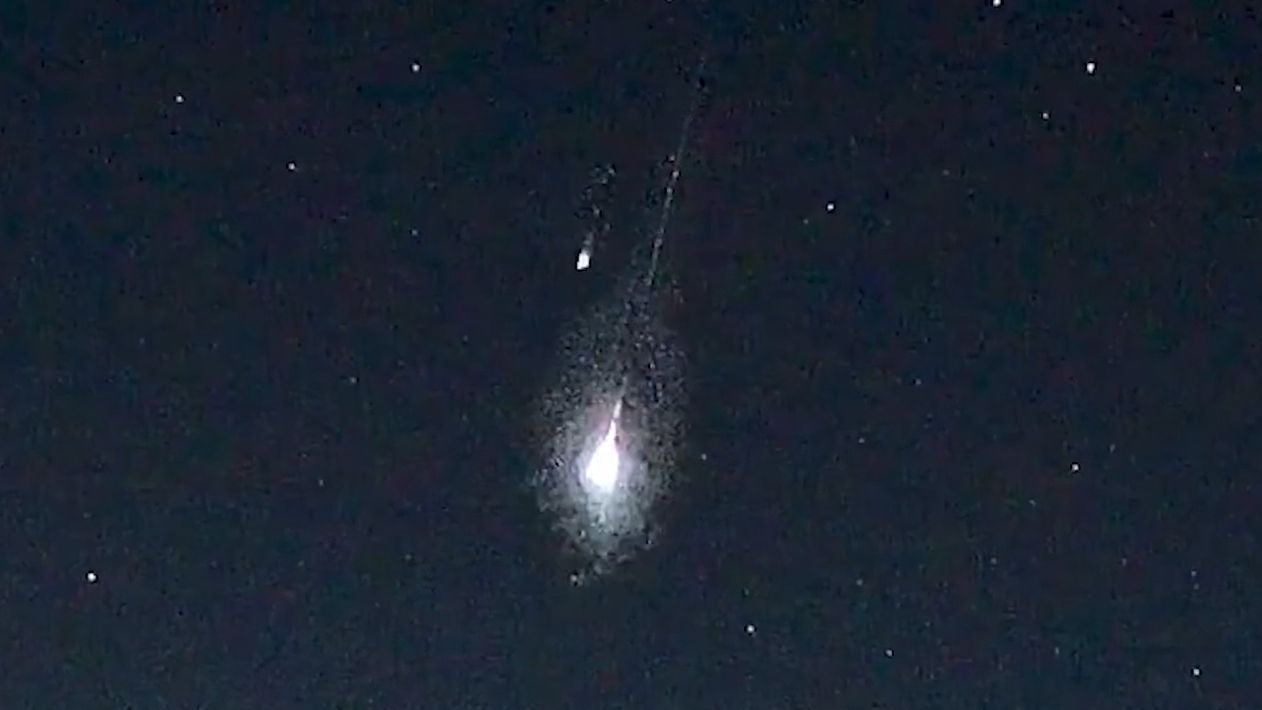 When is a 'double fireball' not a 'double fireball'? Wild meteor videos ...