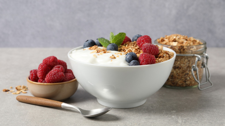 Give Your Breakfast Yogurt Tangy Flair With A Drizzle Of This Vinegar