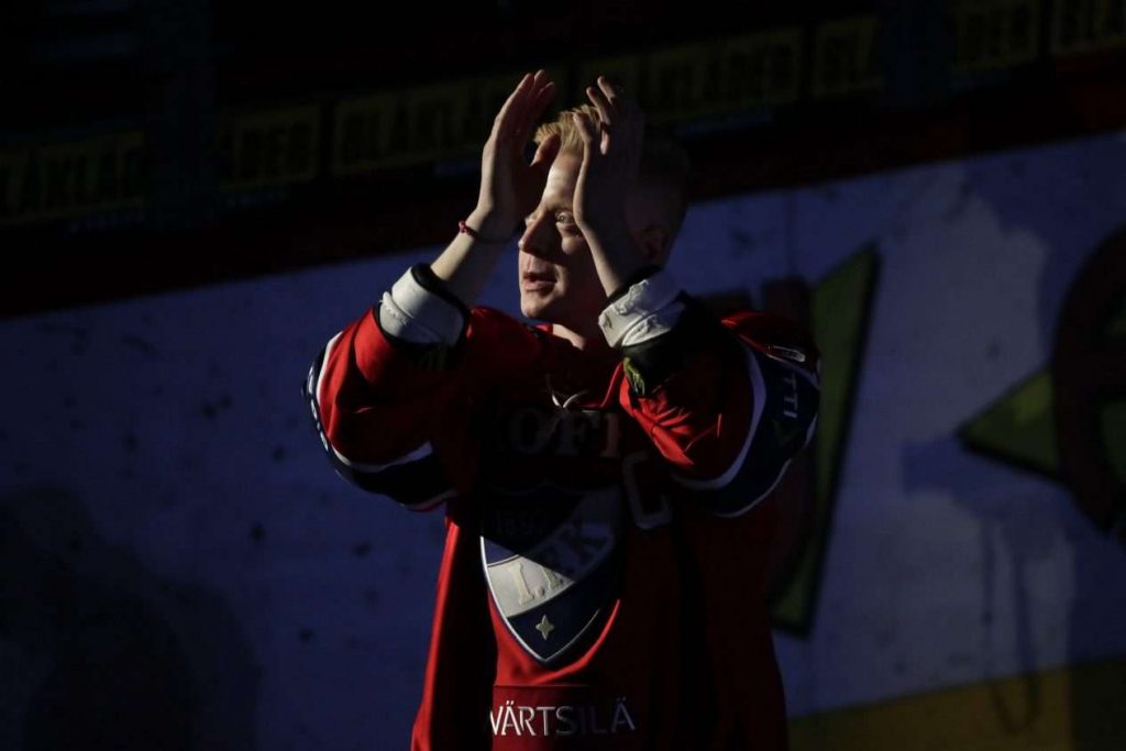 HIFK: seuralegendan paita nousee kattoon!