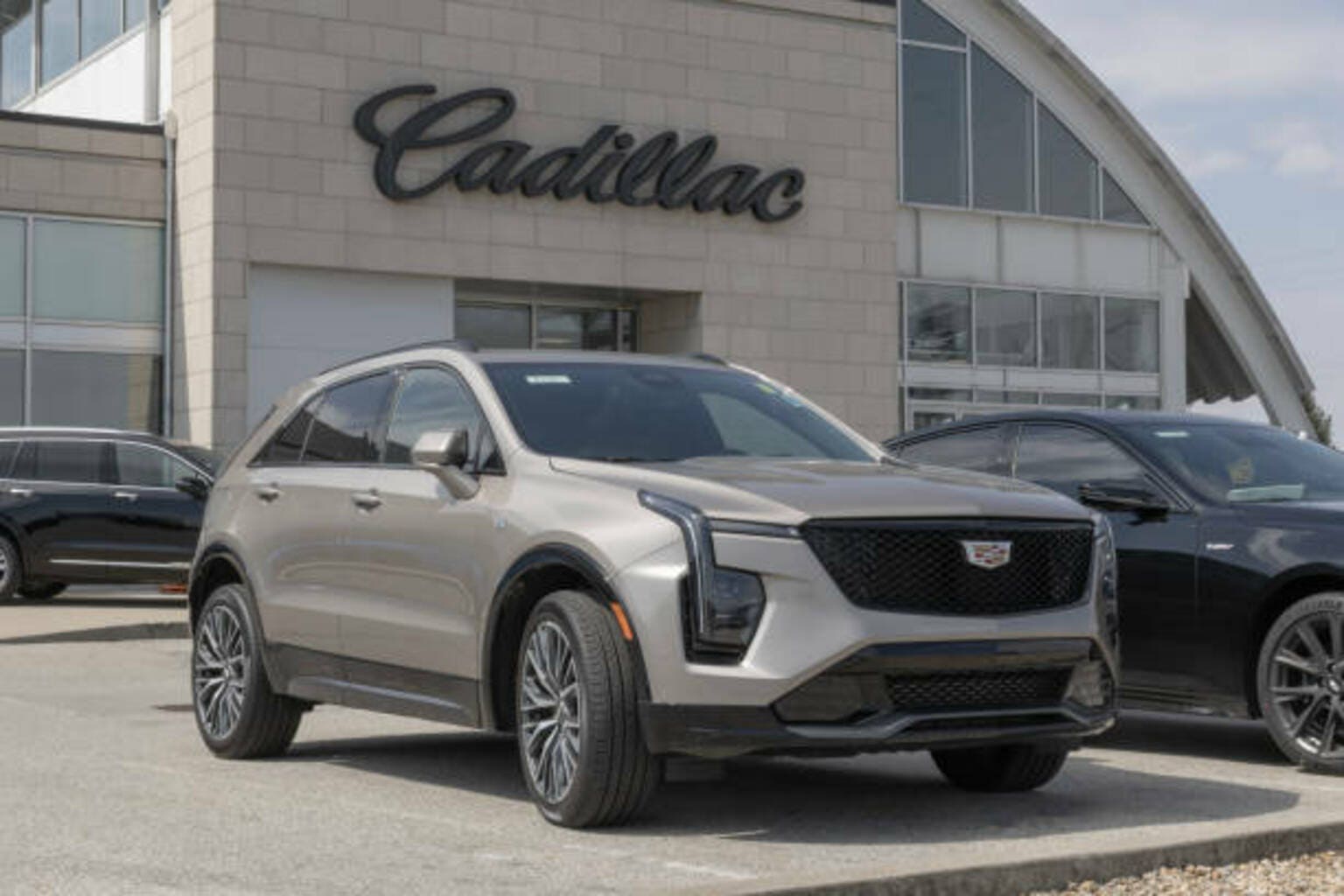 General Motors wants drivers to take their hands off the wheel and eyes ...