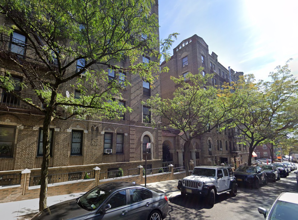 Brooklyn man facing eviction barricades himself while reportedly dual ...