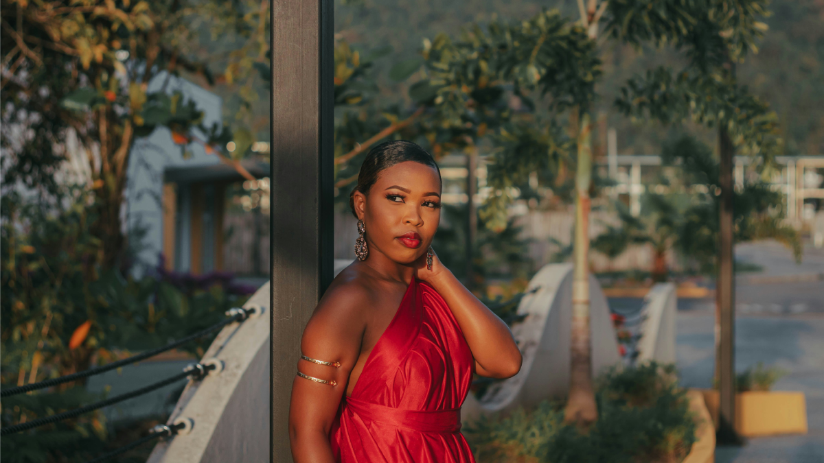 12 Subtle Things Women Do That Make Men Fall Hard—Without Even Trying