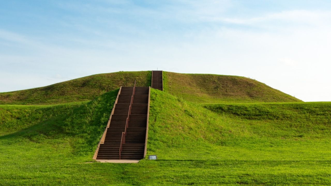 Illinois’s only ancient Mississippian platform mound sits where two ...