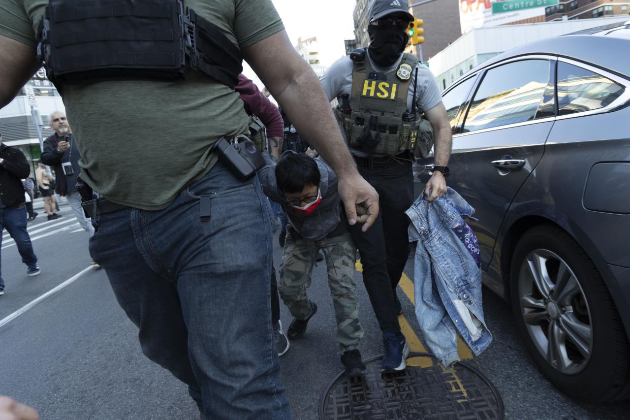 ICE Agents Arrest Nine Immigrants in New York City Raid