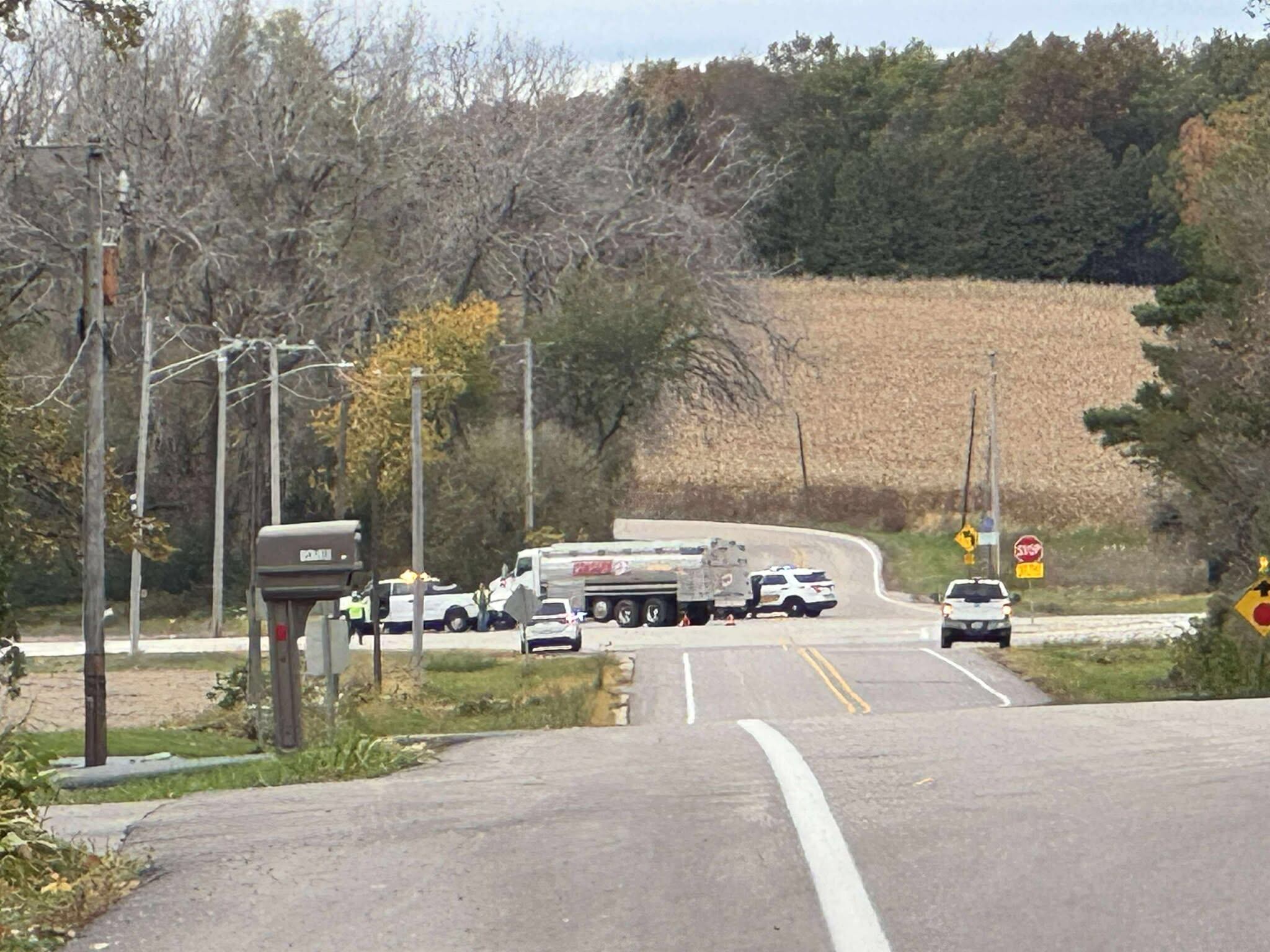 2 hurt in crash at Route 173 and Caledonia Rd. in Boone County