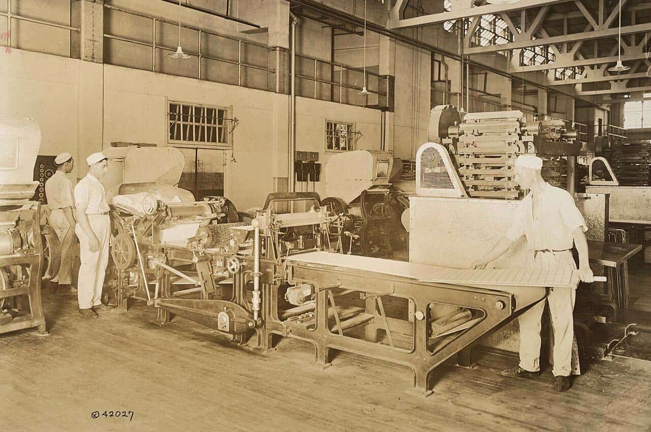 7 Iconic Food Brands That Have Survived Over a Century