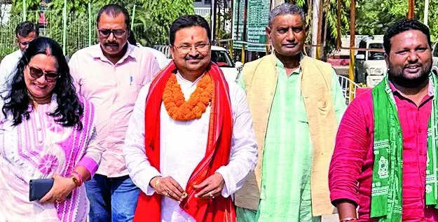 VIP candidate from Lauriya declares assets worth Rs 373cr