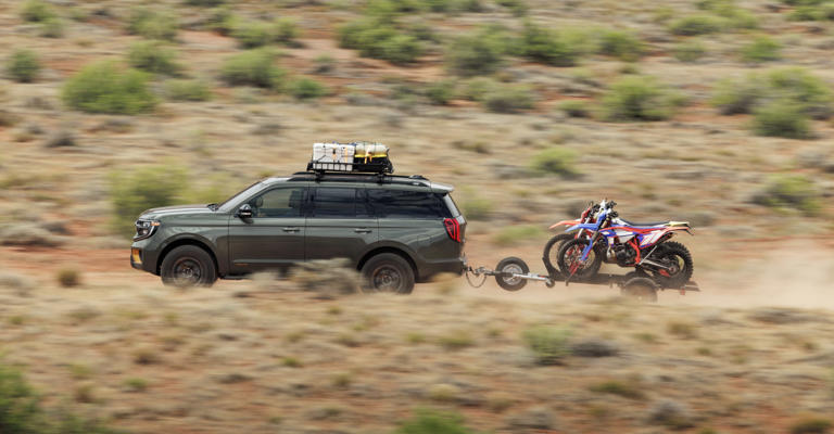 2025 Ford Expedition Tremor vs 2025 GMC Yukon AT4: Which One Is Right ...