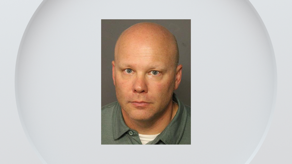 Former Aurora school officer released on bond, FBI seeks more victims ...