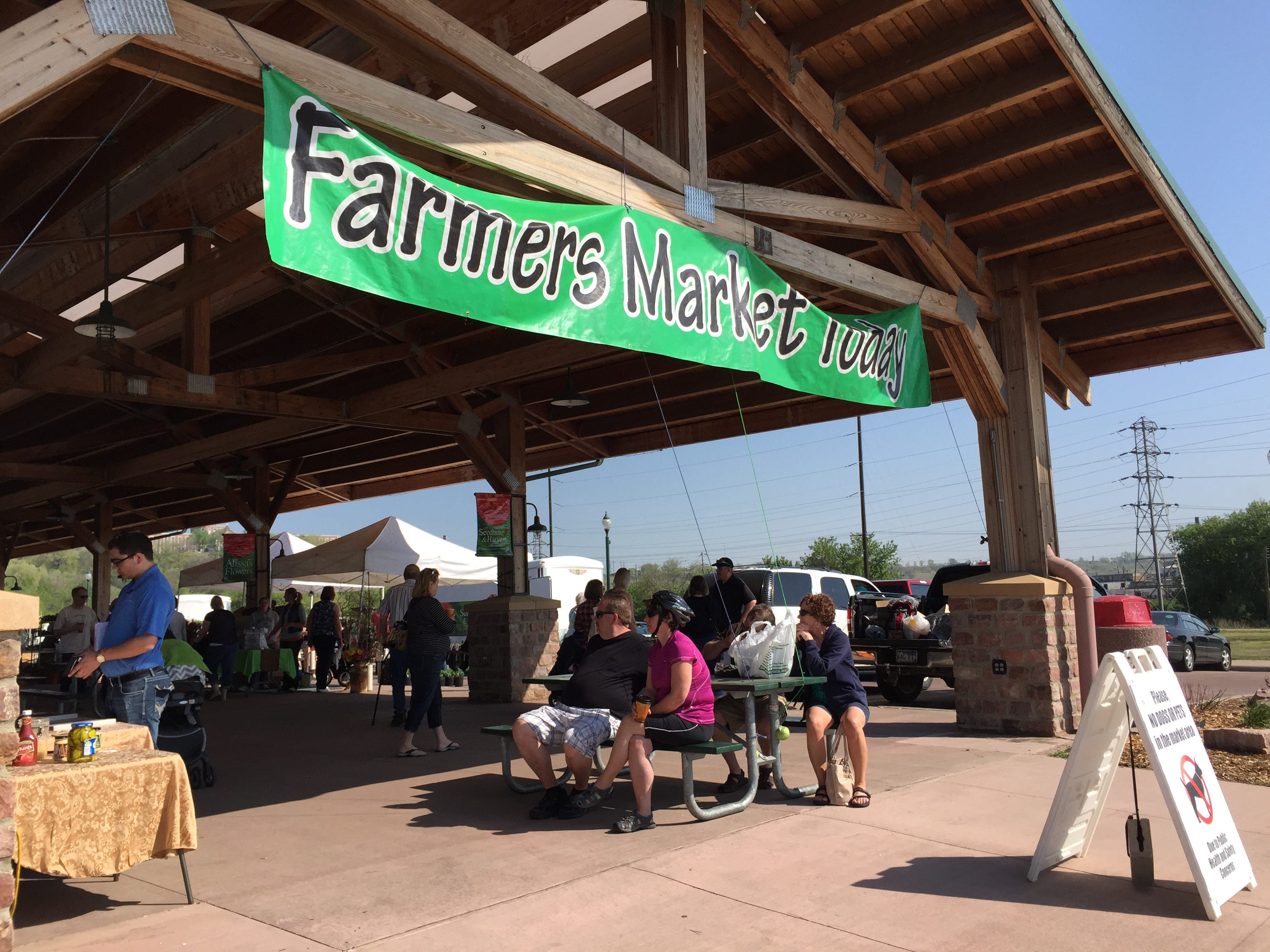 When do Sioux Falls area farmers markets close, open for the season?